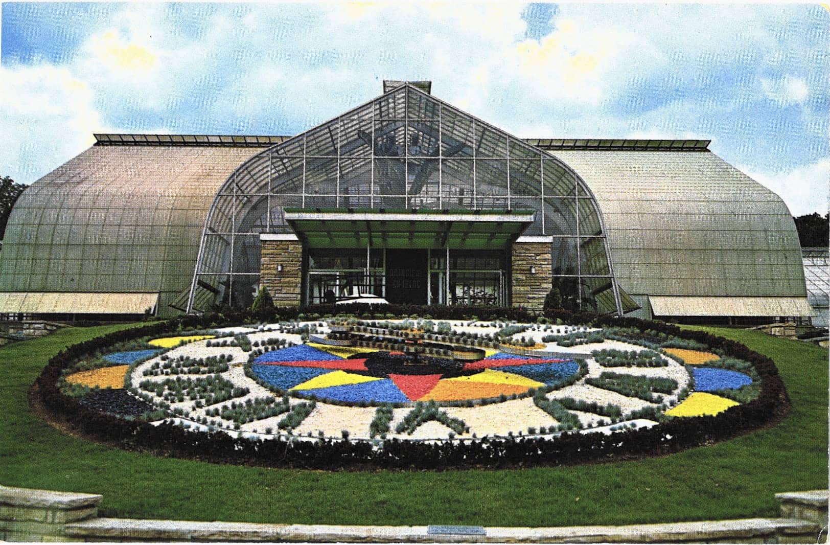 Read: 11 Must-see Virtual Gardens in the UK [2025]