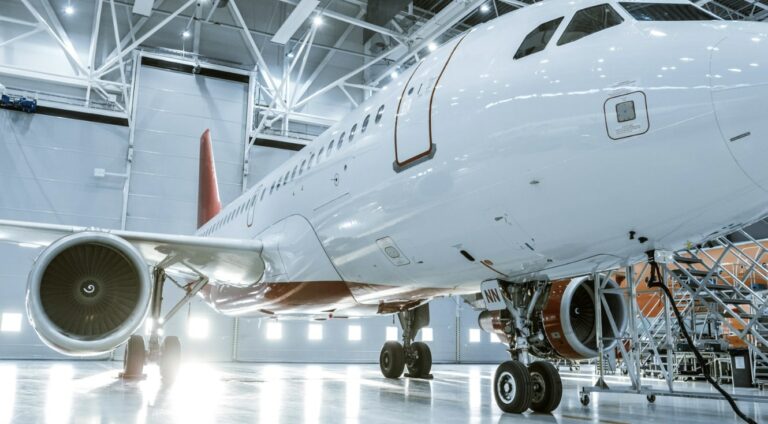 Watching Planes at the Manchester Runway: A Guide [2026 ]