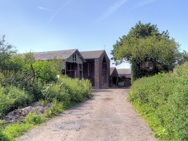 Visiting Manchester’s Picturesque Village: Boothstown [2025]