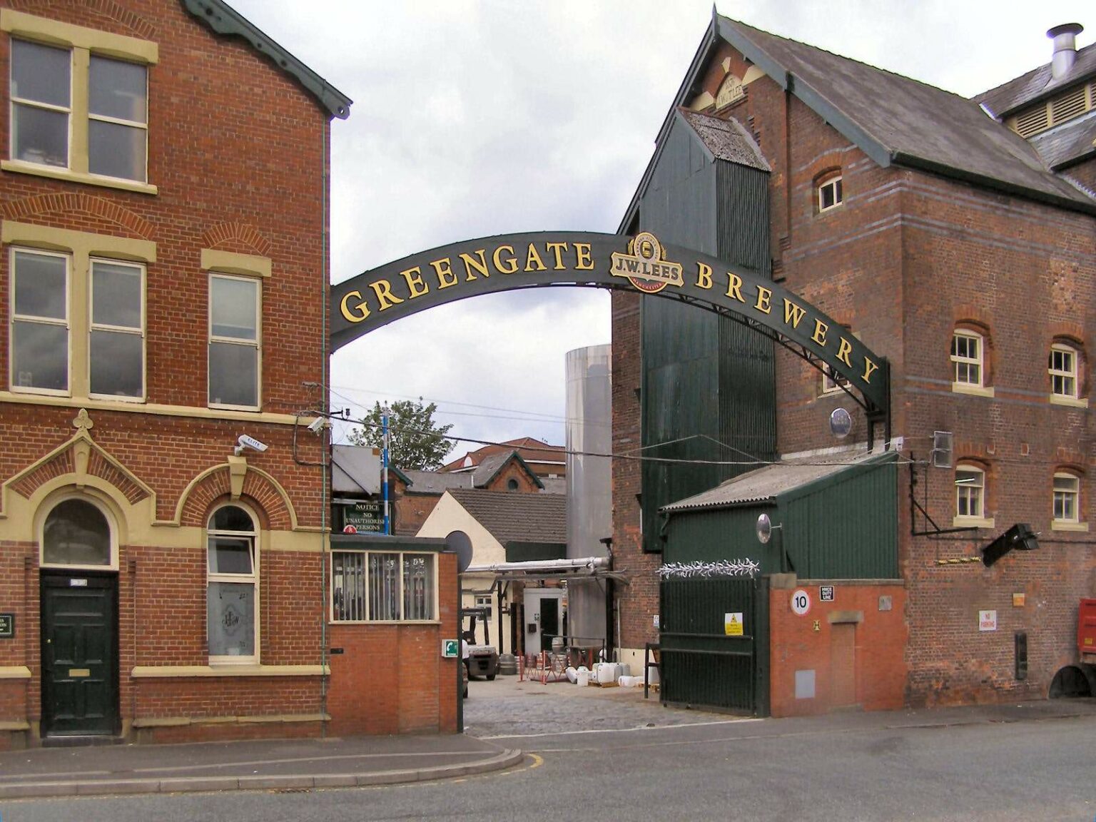 The 20 Most Haunted Houses in Manchester [2026 ]